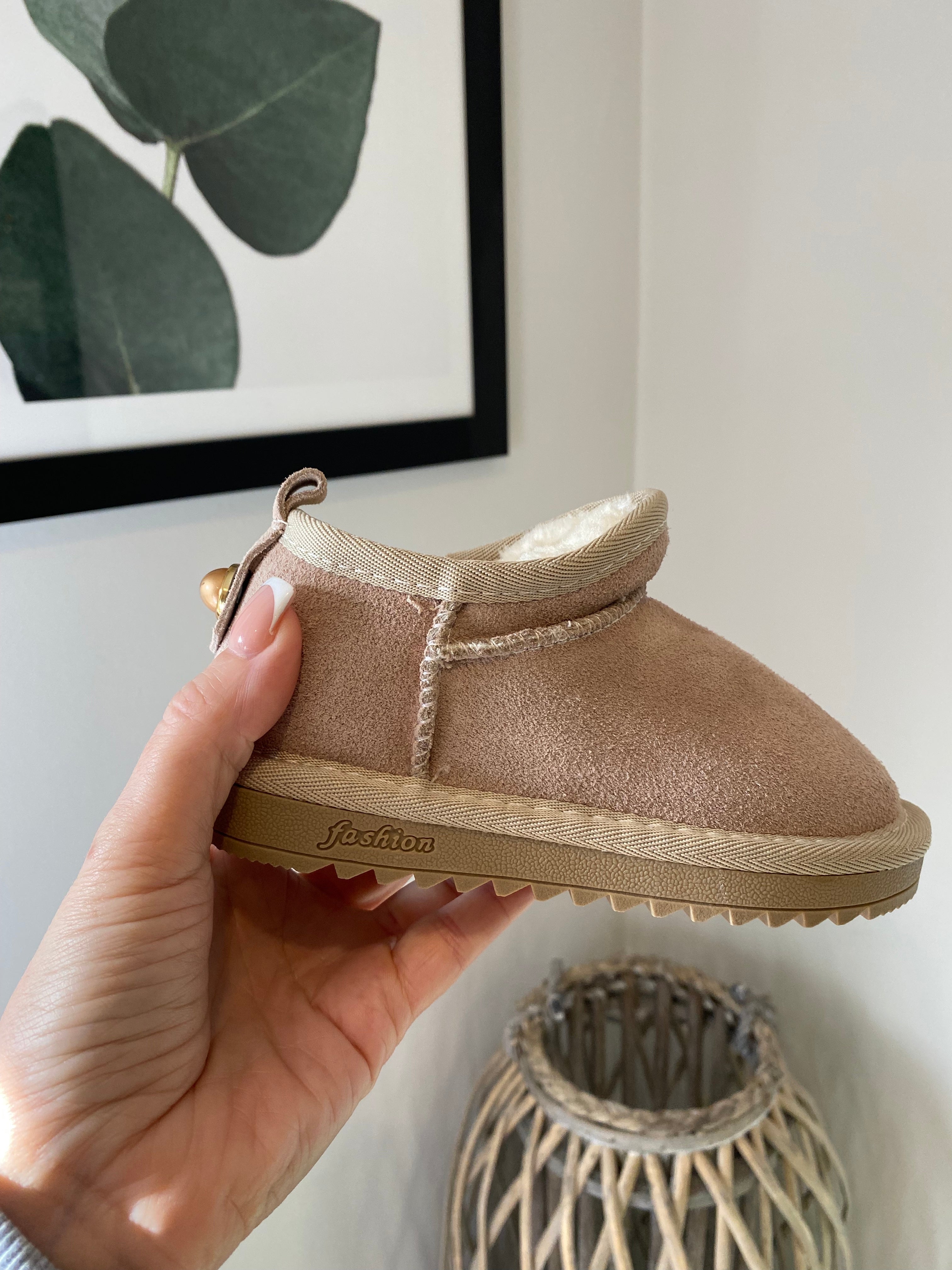Footwear – Clubhouse Infant